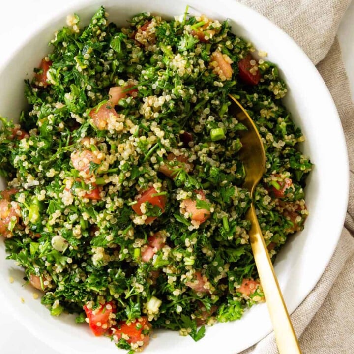 Spicy Red Quinoa Salad - Pass Me Some Tasty